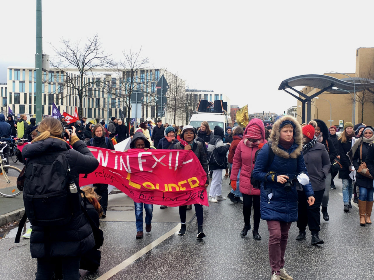 Women* Breaking Borders